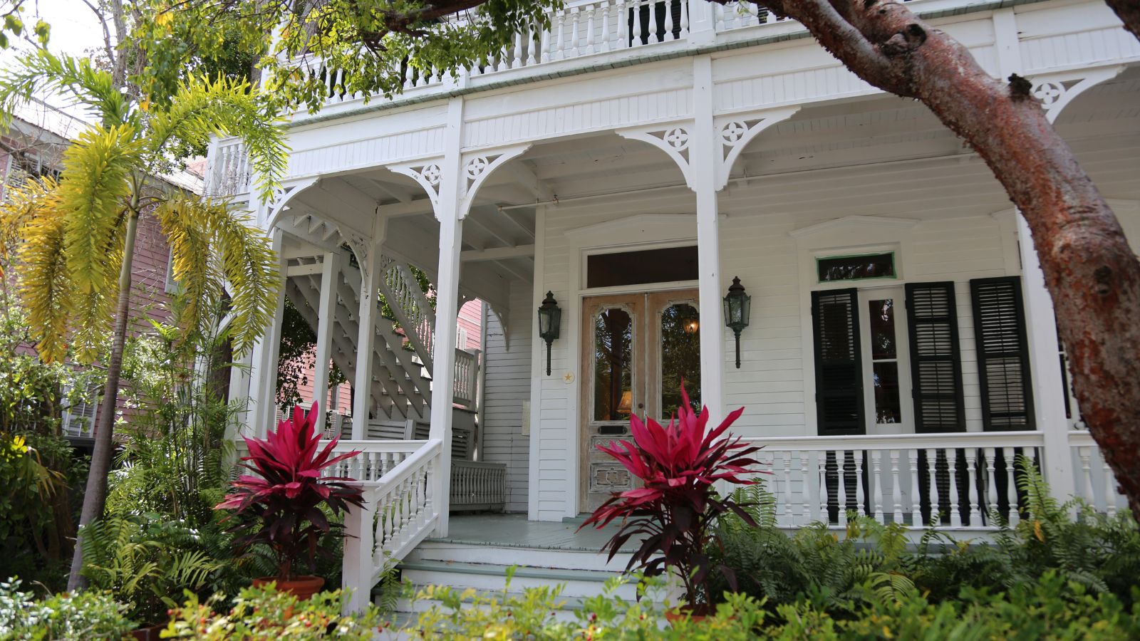 14 Iconic Homes From Top Movies and TV Shows – Automate Your Life