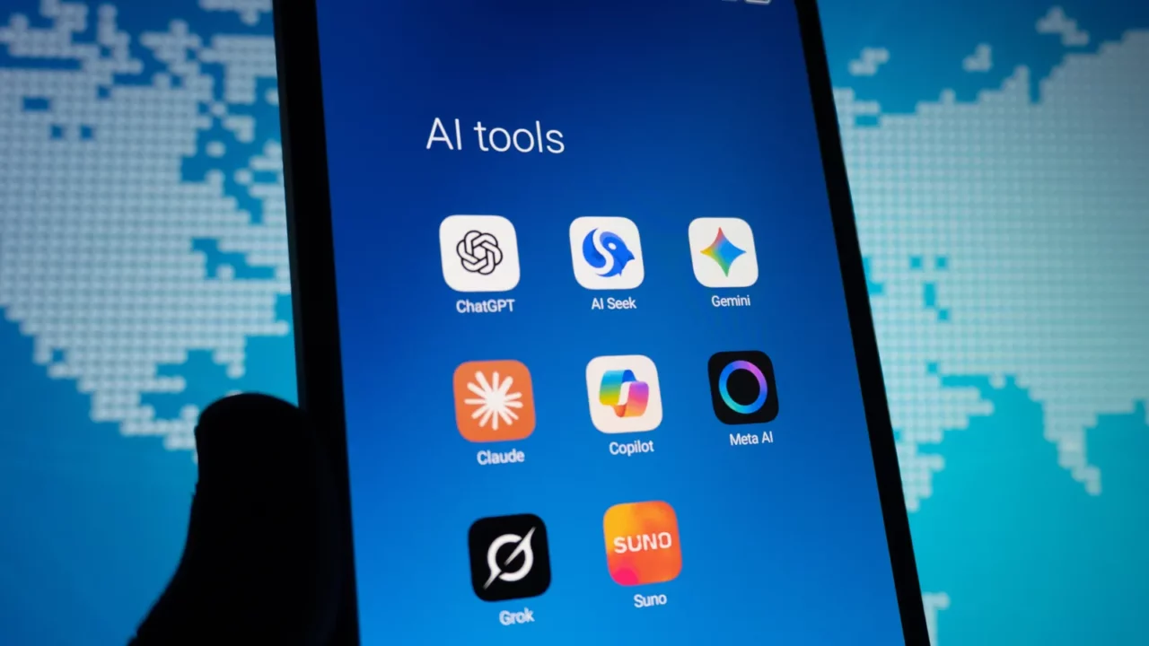 Anthropic Claude gains agentic AI features as autonomous assistants ...